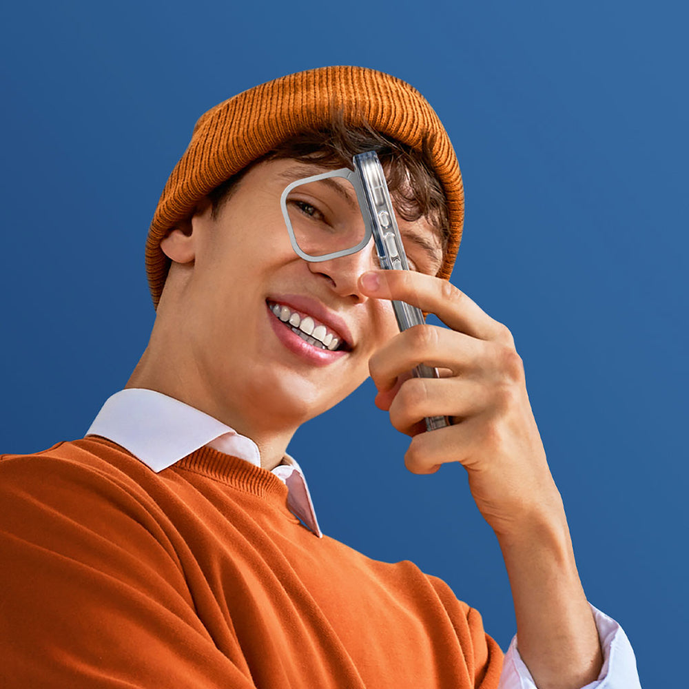 Uniq Heldro Max case con carga magnética para iPhone 16 Pro